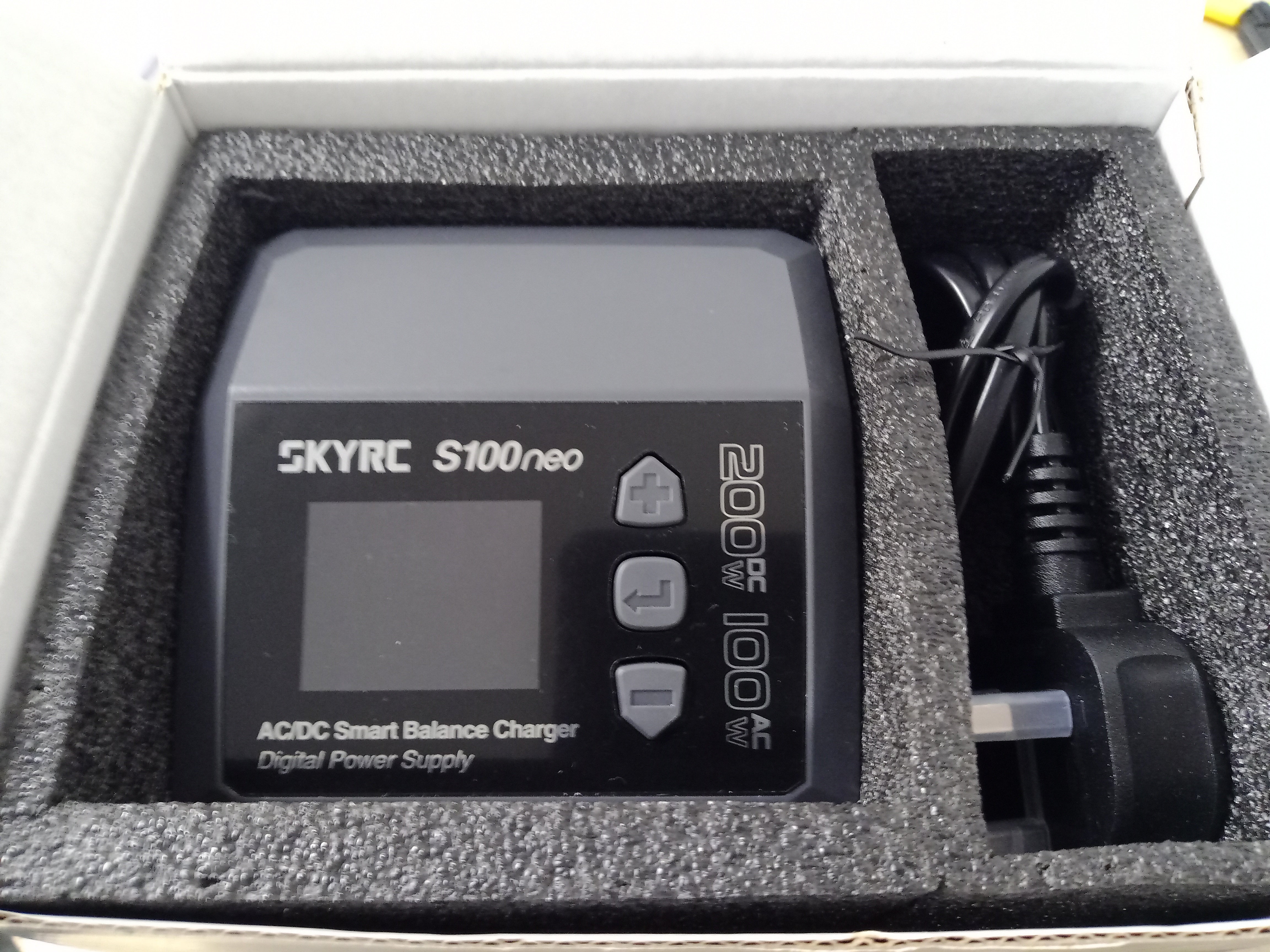 Skyrc S100neo AC/DC Charger (Defective - Blown Fuse) – Unmanned Tech
